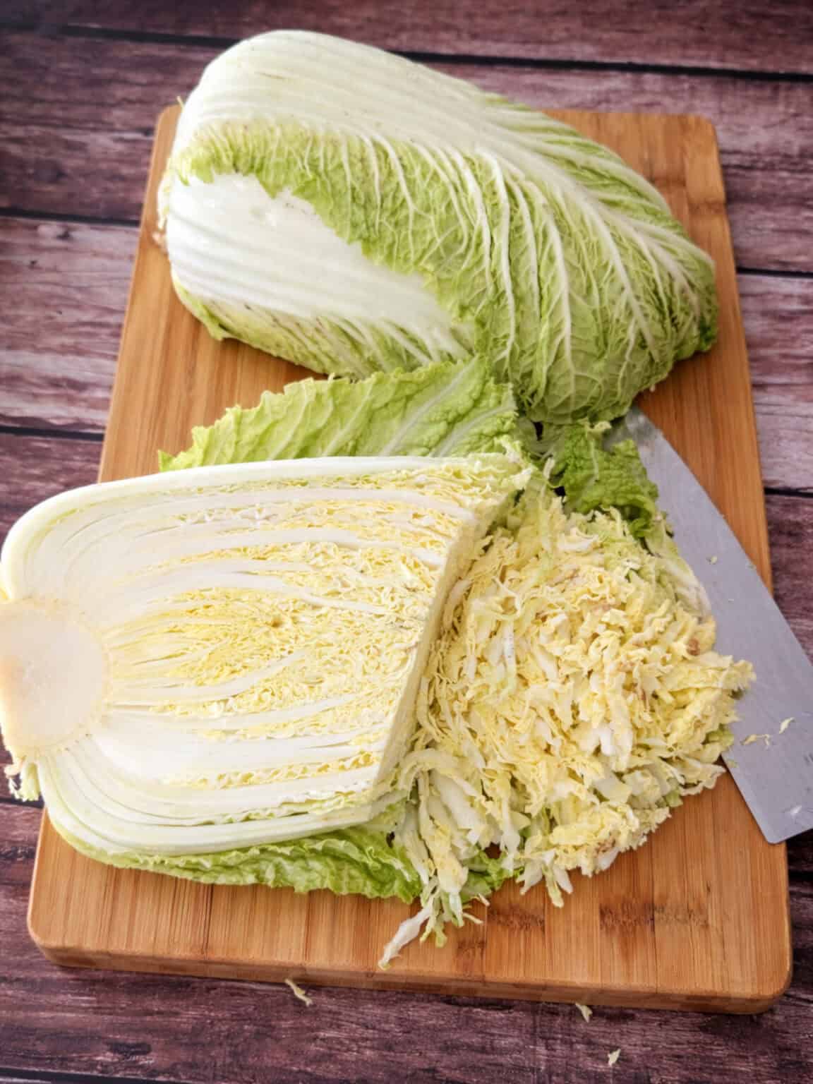 Types of Cabbage Explained: Pictures, Seasons & Best Uses