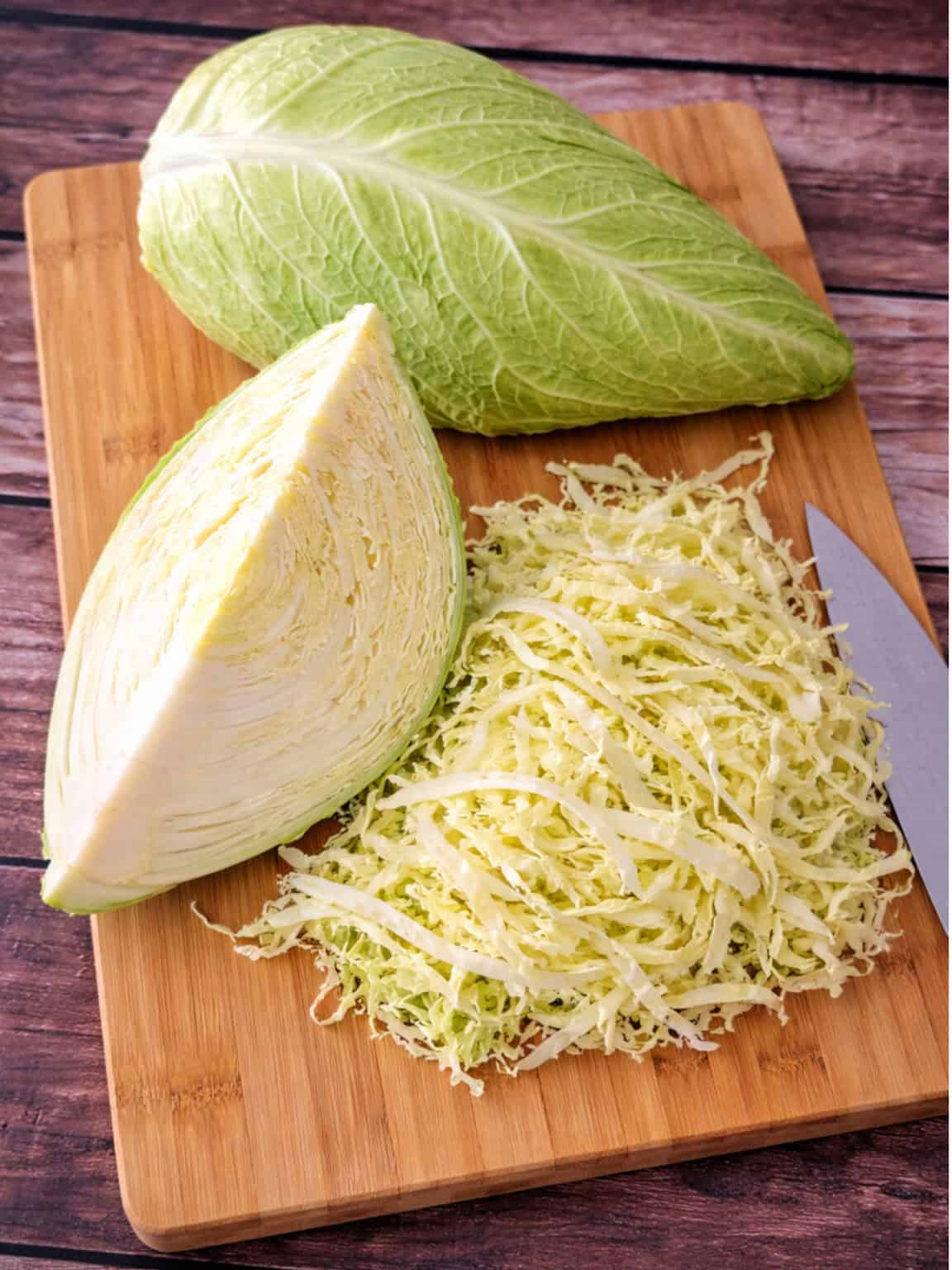 Types of Cabbage Explained: Pictures, Seasons & Best Uses